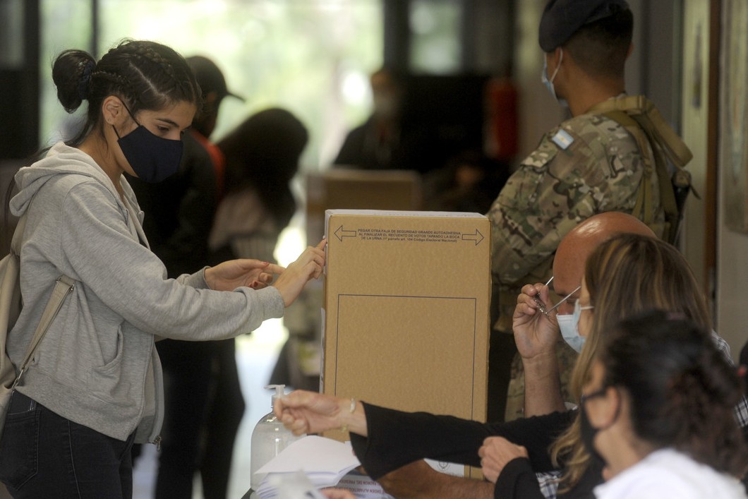 Del papel al celular: el futuro del voto en México – VOTO CON VALORES